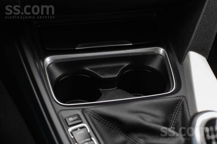Zils BMW 318 2013 Rīga, ar dzinēja tilpumu 2.00 L un nobraukumu 207 tūkst. km par 8590 €, foto 25 vietnē AUTOMOTO.COM.LV