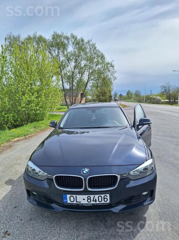 Blue BMW 318 2013 in Jelgava, with an engine capacity of 2.00 L and mileage of 418 thousand km for 5200 €, photo 3 on AUTOMOTO.COM.LV