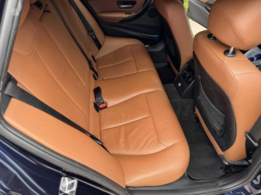 Blue BMW 318 2013 in Siauliai, with an engine capacity of 2.00 L and mileage of 290 thousand km for 5150 €, photo 17 on AUTOMOTO.COM.LV