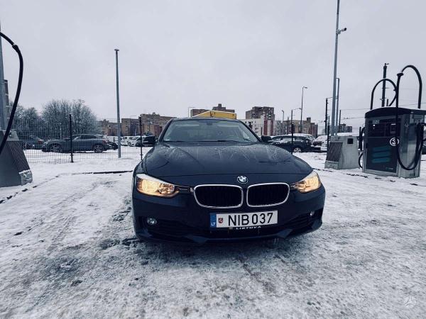 Blue BMW 318 2014 in Kaunas, with an engine capacity of 2.00 L and mileage of 220 thousand km for 8740 €, photo 1 on AUTOMOTO.COM.LV