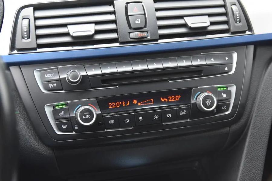 Blue BMW 318 2014 in Marupe, with an engine capacity of 2.00 L and mileage of 314 thousand km for 9900 €, photo 18 on AUTOMOTO.COM.LV