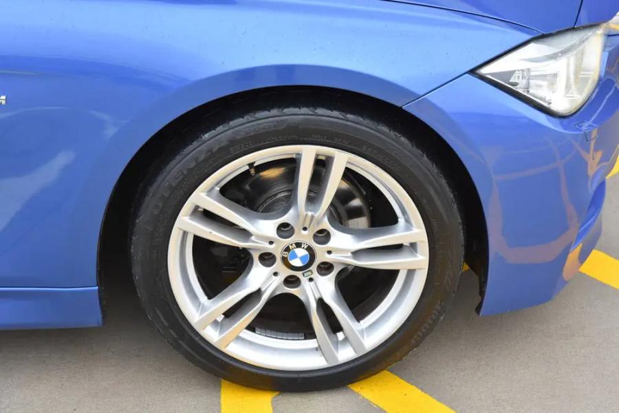 Blue BMW 318 2014 in Marupe, with an engine capacity of 2.00 L and mileage of 314 thousand km for 9900 €, photo 22 on AUTOMOTO.COM.LV