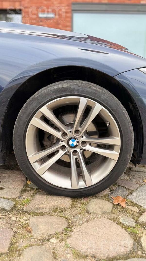 Blue BMW 318 2014 in Riga, with an engine capacity of 2.00 L and mileage of 277 thousand km for 8499 €, photo 10 on AUTOMOTO.COM.LV
