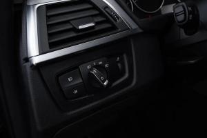 Zils BMW 318 2016 Jelgava, ar dzinēja tilpumu 2.00 L un nobraukumu 236 tūkst. km par 8950 €, foto 10 vietnē AUTOMOTO.COM.LV