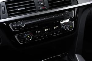 Zils BMW 318 2016 Jelgava, ar dzinēja tilpumu 2.00 L un nobraukumu 236 tūkst. km par 8950 €, foto 13 vietnē AUTOMOTO.COM.LV