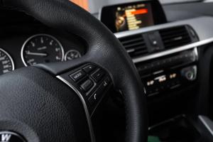 Zils BMW 318 2016 Jelgava, ar dzinēja tilpumu 2.00 L un nobraukumu 236 tūkst. km par 8950 €, foto 14 vietnē AUTOMOTO.COM.LV