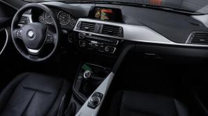Zils BMW 318 2016 Jelgava, ar dzinēja tilpumu 2.00 L un nobraukumu 236 tūkst. km par 8950 €, foto 25 vietnē AUTOMOTO.COM.LV