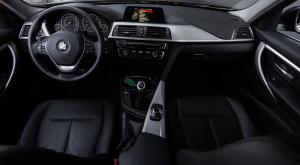 Zils BMW 318 2016 Jelgava, ar dzinēja tilpumu 2.00 L un nobraukumu 236 tūkst. km par 8950 €, foto 26 vietnē AUTOMOTO.COM.LV