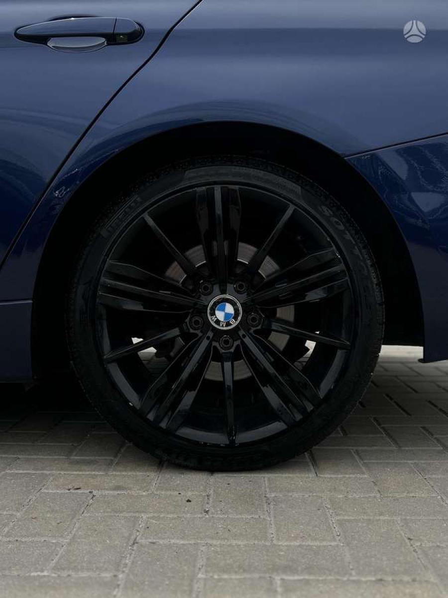 Blue BMW 318 2016 in Kaunas, with an engine capacity of 2.00 L and mileage of 299 thousand km for 9500 €, photo 16 on AUTOMOTO.COM.LV