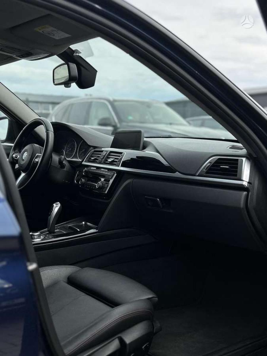 Blue BMW 318 2016 in Kaunas, with an engine capacity of 2.00 L and mileage of 299 thousand km for 9500 €, photo 28 on AUTOMOTO.COM.LV