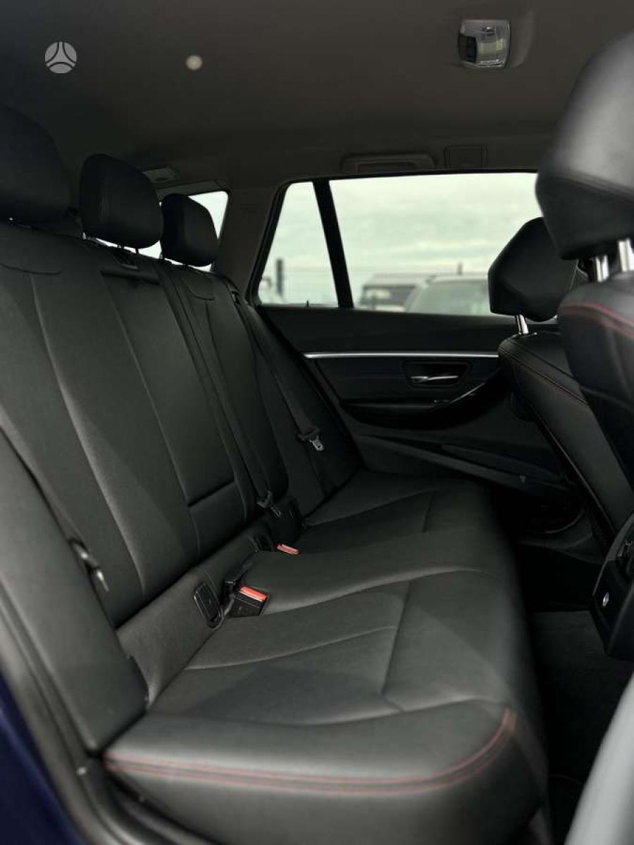 Blue BMW 318 2016 in Kaunas, with an engine capacity of 2.00 L and mileage of 299 thousand km for 9500 €, photo 33 on AUTOMOTO.COM.LV