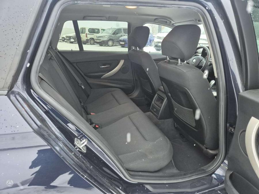 Blue BMW 318 2017 in Panevezys, with an engine capacity of 2.00 L and mileage of 312 thousand km for 8300 €, photo 13 on AUTOMOTO.COM.LV