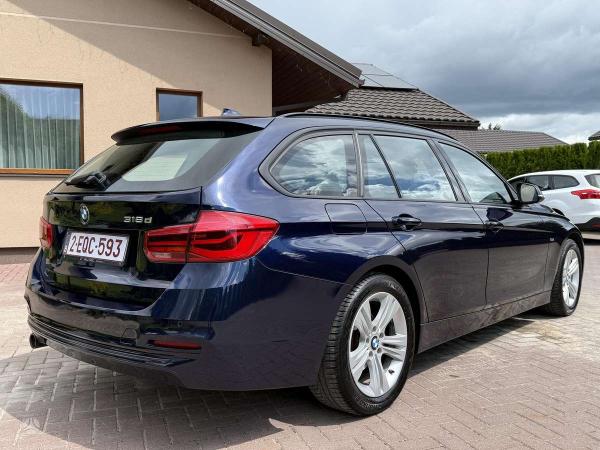 Blue BMW 318 2017 in Utena, with an engine capacity of 2.00 L and mileage of 283 thousand km for 8950 €, photo 4 on AUTOMOTO.COM.LV