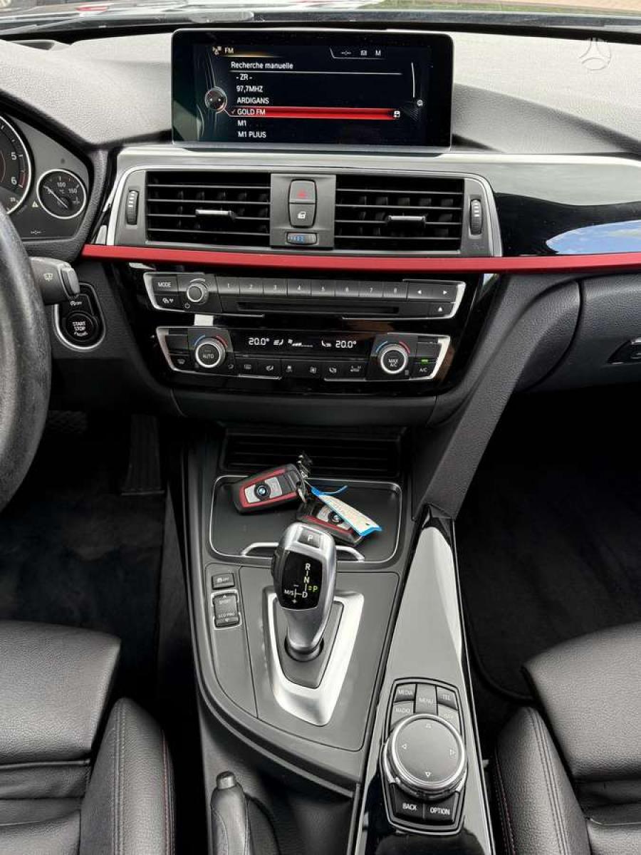 Blue BMW 318 2017 in Utena, with an engine capacity of 2.00 L and mileage of 283 thousand km for 8950 €, photo 13 on AUTOMOTO.COM.LV