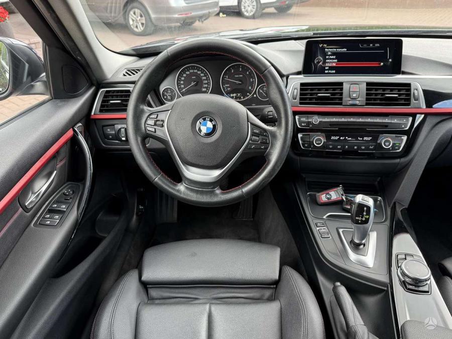 Blue BMW 318 2017 in Utena, with an engine capacity of 2.00 L and mileage of 283 thousand km for 8950 €, photo 14 on AUTOMOTO.COM.LV