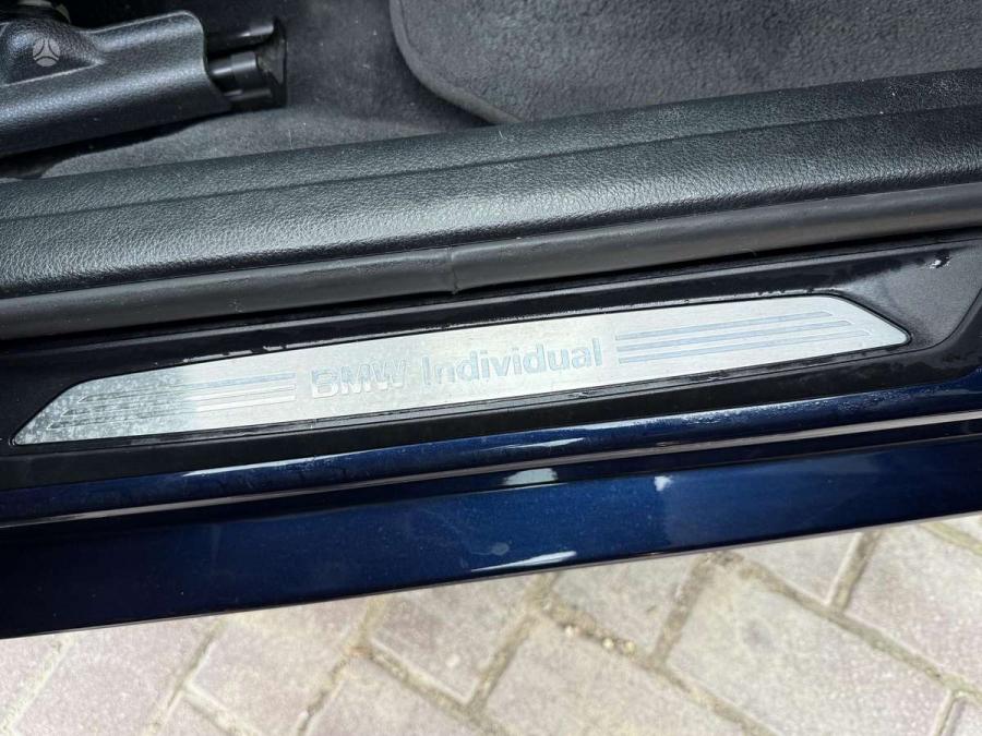Blue BMW 318 2017 in Utena, with an engine capacity of 2.00 L and mileage of 283 thousand km for 8950 €, photo 15 on AUTOMOTO.COM.LV