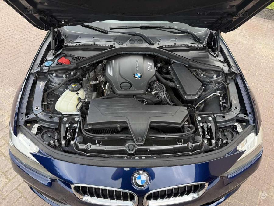 Blue BMW 318 2017 in Utena, with an engine capacity of 2.00 L and mileage of 283 thousand km for 8950 €, photo 25 on AUTOMOTO.COM.LV