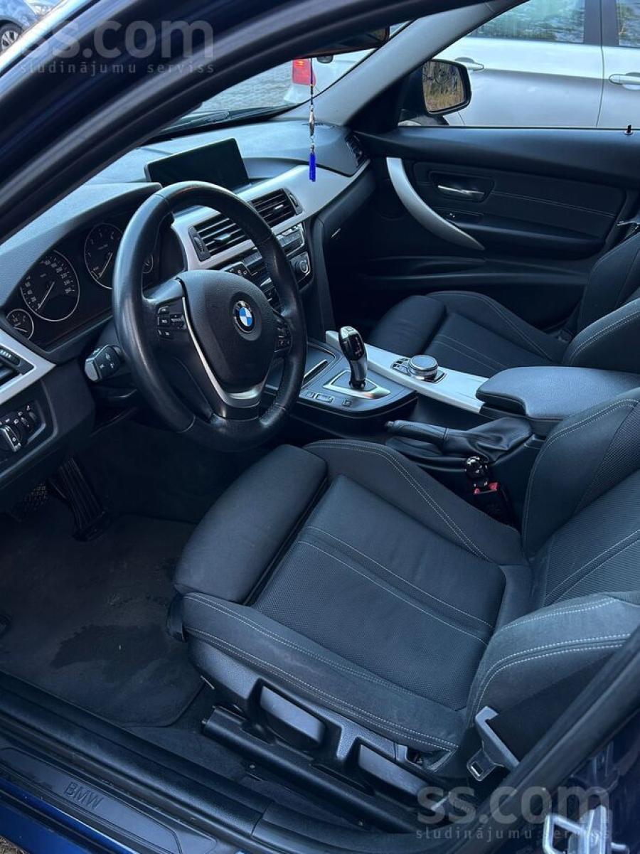 Blue BMW 318 2019 in Riga, with an engine capacity of 2.00 L and mileage of 267 thousand km for 14500 €, photo 4 on AUTOMOTO.COM.LV