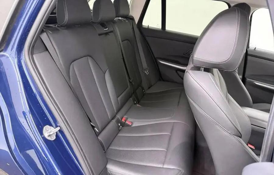 Zils BMW 318 2023 Jelgava, ar dzinēja tilpumu 2.00 L un nobraukumu 187 tūkst. km par 21900 €, foto 8 vietnē AUTOMOTO.COM.LV