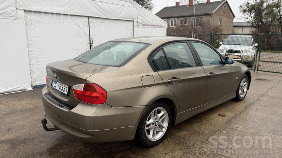 Brown BMW 318 2006 in Liepaja, with an engine capacity of 2.00 L and mileage of 297 thousand km for 2500 €, photo 3 on AUTOMOTO.COM.LV