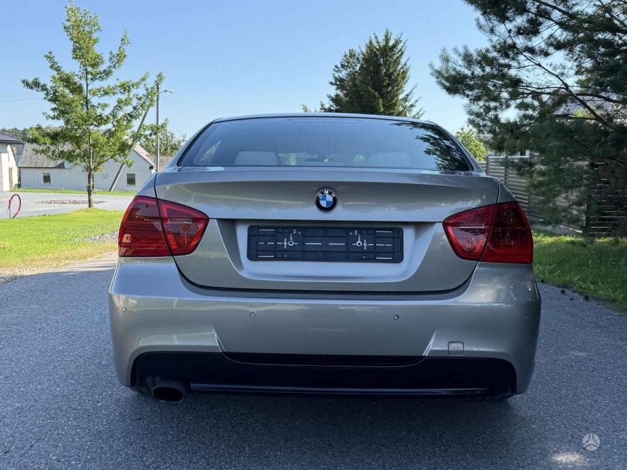 Brown BMW 318 2008 in Utena, with an engine capacity of 2.00 L and mileage of 292 thousand km for 3990 €, photo 9 on AUTOMOTO.COM.LV