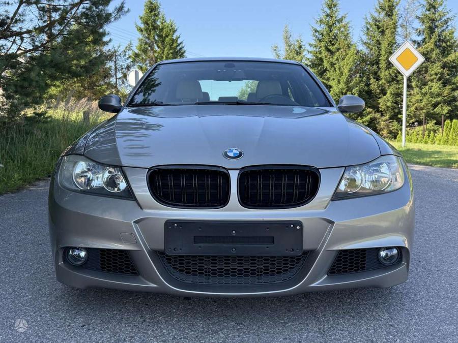 Brown BMW 318 2008 in Utena, with an engine capacity of 2.00 L and mileage of 292 thousand km for 3990 €, photo 10 on AUTOMOTO.COM.LV