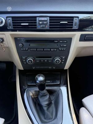 Brown BMW 318 2008 in Utena, with an engine capacity of 2.00 L and mileage of 292 thousand km for 3990 €, photo 15 on AUTOMOTO.COM.LV