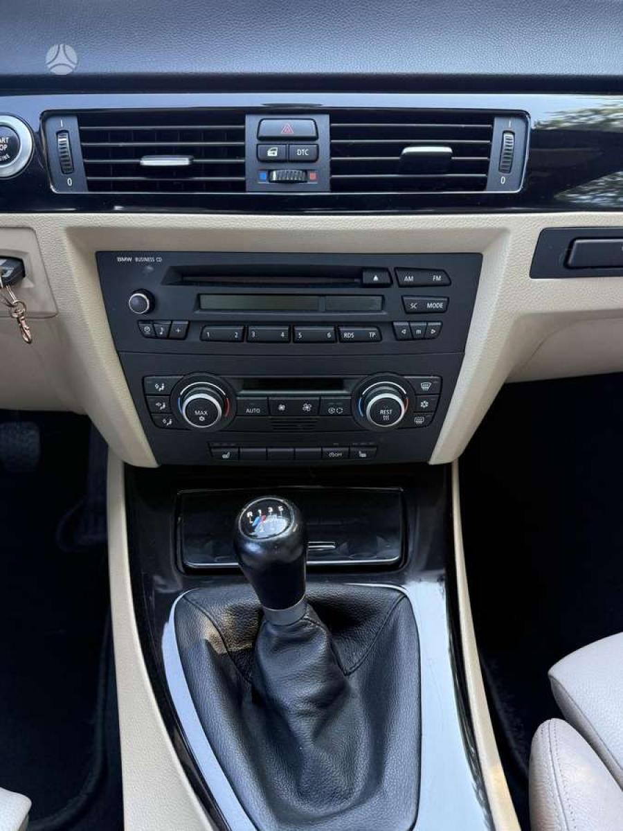 Brown BMW 318 2008 in Utena, with an engine capacity of 2.00 L and mileage of 292 thousand km for 3990 €, photo 15 on AUTOMOTO.COM.LV