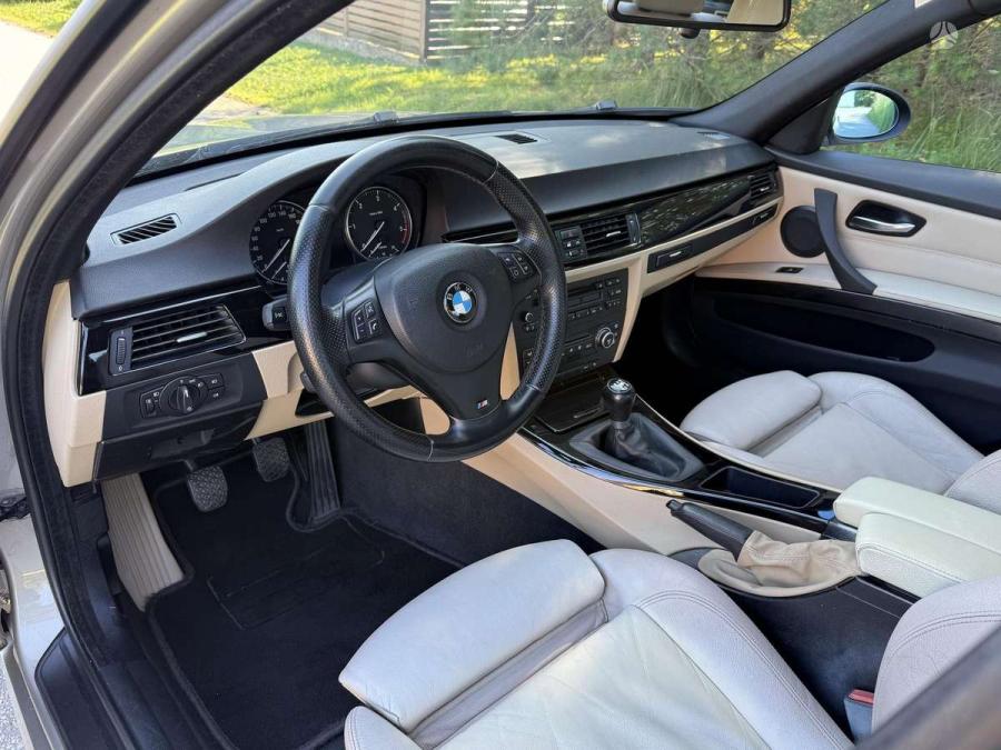 Brown BMW 318 2008 in Utena, with an engine capacity of 2.00 L and mileage of 292 thousand km for 3990 €, photo 17 on AUTOMOTO.COM.LV