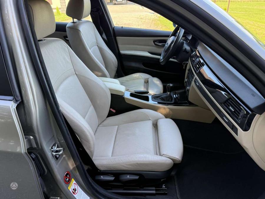 Brown BMW 318 2008 in Utena, with an engine capacity of 2.00 L and mileage of 292 thousand km for 3990 €, photo 20 on AUTOMOTO.COM.LV