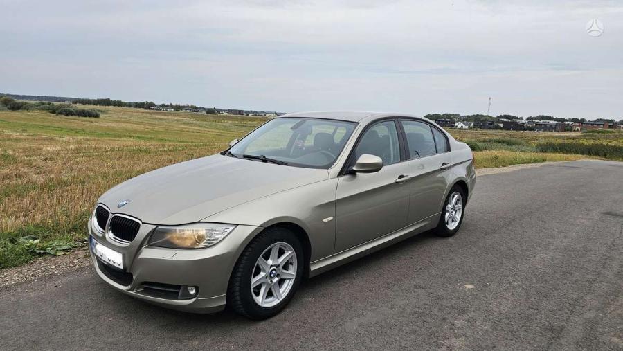 Brown BMW 318 2009 in Kaunas, with an engine capacity of 2.00 L and mileage of 208 thousand km for 3700 €, photo 3 on AUTOMOTO.COM.LV