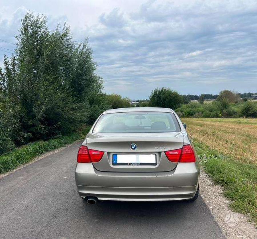 Brown BMW 318 2009 in Kaunas, with an engine capacity of 2.00 L and mileage of 208 thousand km for 3700 €, photo 4 on AUTOMOTO.COM.LV