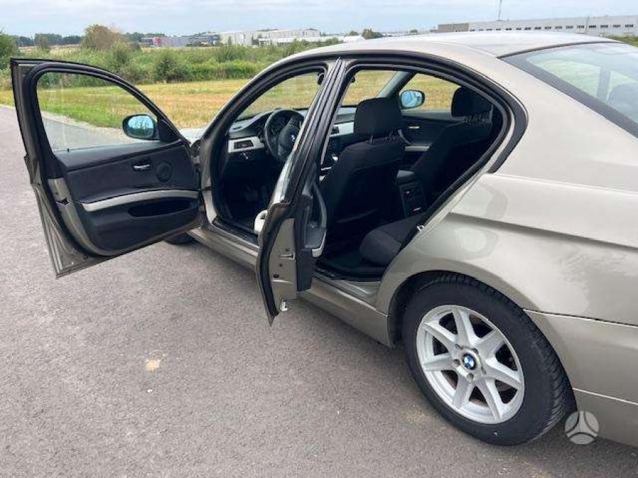 Brown BMW 318 2009 in Kaunas, with an engine capacity of 2.00 L and mileage of 208 thousand km for 3700 €, photo 9 on AUTOMOTO.COM.LV