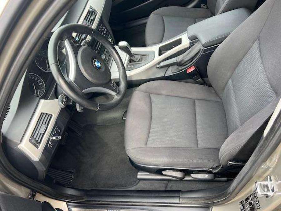 Brown BMW 318 2009 in Kaunas, with an engine capacity of 2.00 L and mileage of 208 thousand km for 3700 €, photo 13 on AUTOMOTO.COM.LV