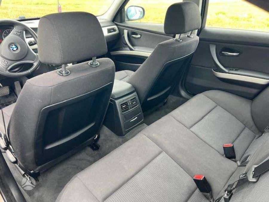 Brown BMW 318 2009 in Kaunas, with an engine capacity of 2.00 L and mileage of 208 thousand km for 3700 €, photo 15 on AUTOMOTO.COM.LV