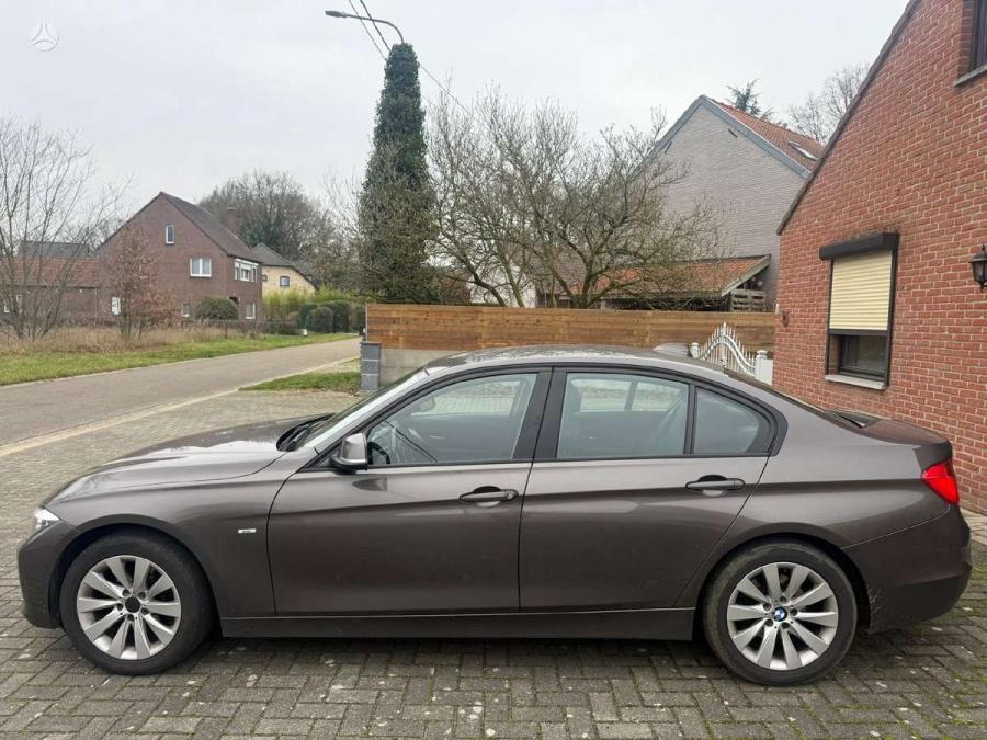 Brūns BMW 318 2013 Šauļi, ar dzinēja tilpumu 2.00 L un nobraukumu 215 tūkst. km par 6100 €, foto 3 vietnē AUTOMOTO.COM.LV