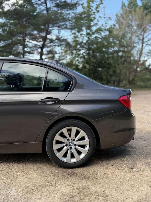 Brūns BMW 318 2013 Palanga, ar dzinēja tilpumu 2.00 L un nobraukumu 258 tūkst. km par 7600 €, foto 6 vietnē AUTOMOTO.COM.LV