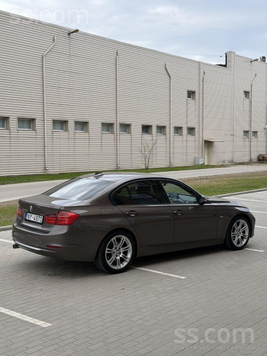Brown BMW 318 2014 in Riga, with an engine capacity of 2.00 L and mileage of 173 thousand km for 8980 €, photo 4 on AUTOMOTO.COM.LV