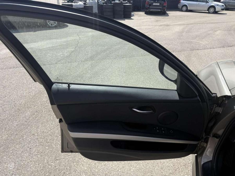 Brūns BMW 318 2010 Marijampole, ar dzinēja tilpumu 2.00 L un nobraukumu 230 tūkst. km par 3950 €, foto 15 vietnē AUTOMOTO.COM.LV