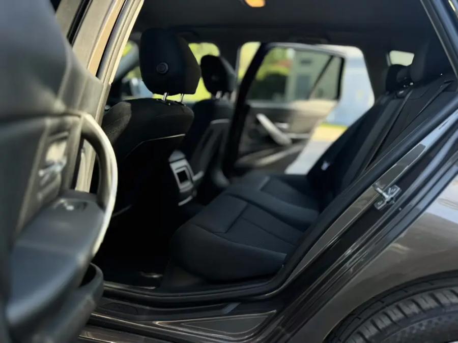 Brown BMW 318 2013 in Jurmala, with an engine capacity of 2.00 L and mileage of 245 thousand km for 4500 €, photo 8 on AUTOMOTO.COM.LV