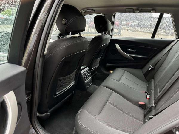 Brown BMW 318 2017 in Kaunas, with an engine capacity of 1.50 L and mileage of 214 thousand km for 9200 €, photo 9 on AUTOMOTO.COM.LV