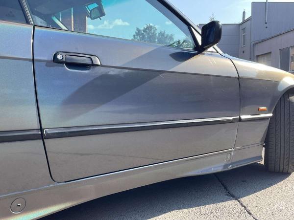 BMW 318 1997 in Marijampole, with an engine capacity of 1.80 L and mileage of 258 thousand km for 3850 €, photo 5 on AUTOMOTO.COM.LV