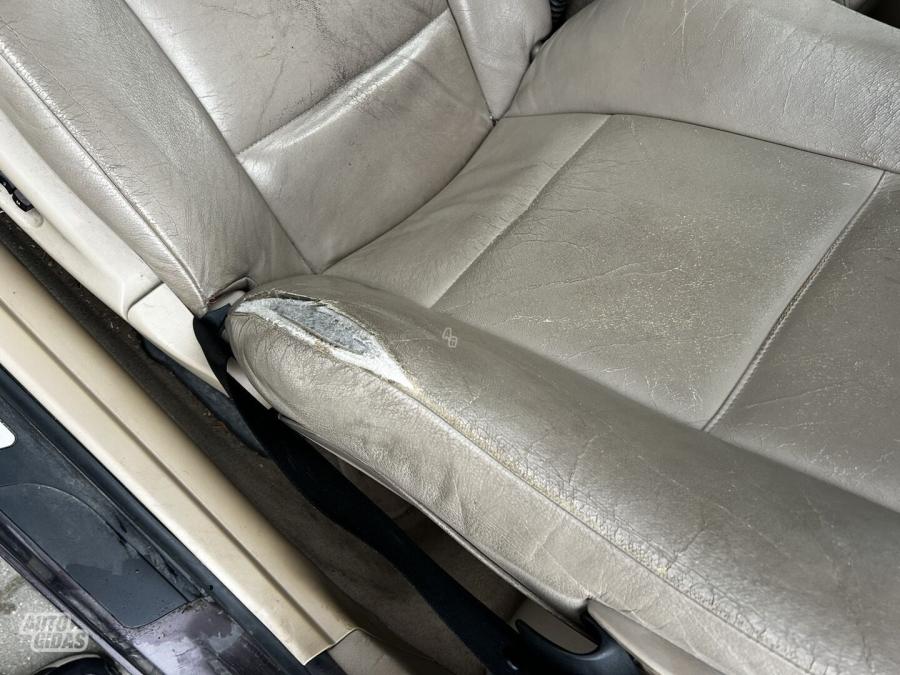 BMW 318 2002 in Elektrenai, with an engine capacity of 2.00 L and mileage of 266 thousand km for 3200 €, photo 11 on AUTOMOTO.COM.LV