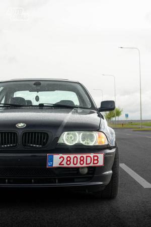 BMW 318 2002 in Marijampole, with an engine capacity of 1.80 L and mileage of 330 thousand km for 2500 €, photo 3 on AUTOMOTO.COM.LV