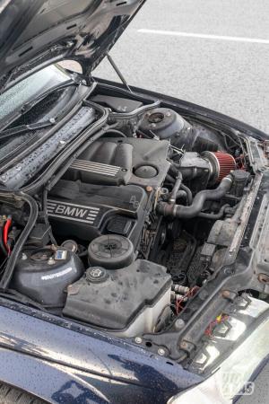 BMW 318 2002 in Marijampole, with an engine capacity of 1.80 L and mileage of 330 thousand km for 2500 €, photo 6 on AUTOMOTO.COM.LV