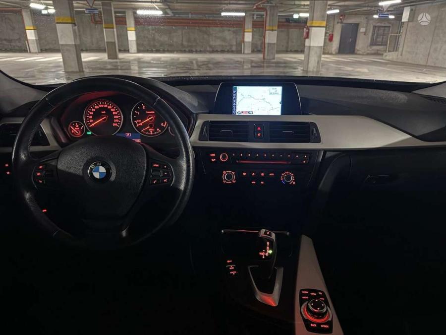Black BMW 318 Gran Turismo 2013 in Kaunas, with an engine capacity of 2.00 L and mileage of 227 thousand km for 9600 €, photo 11 on AUTOMOTO.COM.LV