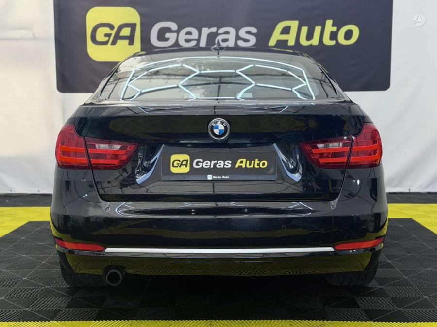 Black BMW 318 Gran Turismo 2013 in Vilnius, with an engine capacity of 2.00 L and mileage of 276 thousand km for 8990 €, photo 6 on AUTOMOTO.COM.LV