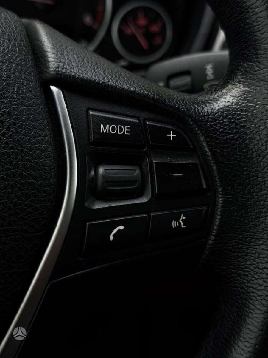 Black BMW 318 Gran Turismo 2013 in Vilnius, with an engine capacity of 2.00 L and mileage of 276 thousand km for 8990 €, photo 29 on AUTOMOTO.COM.LV