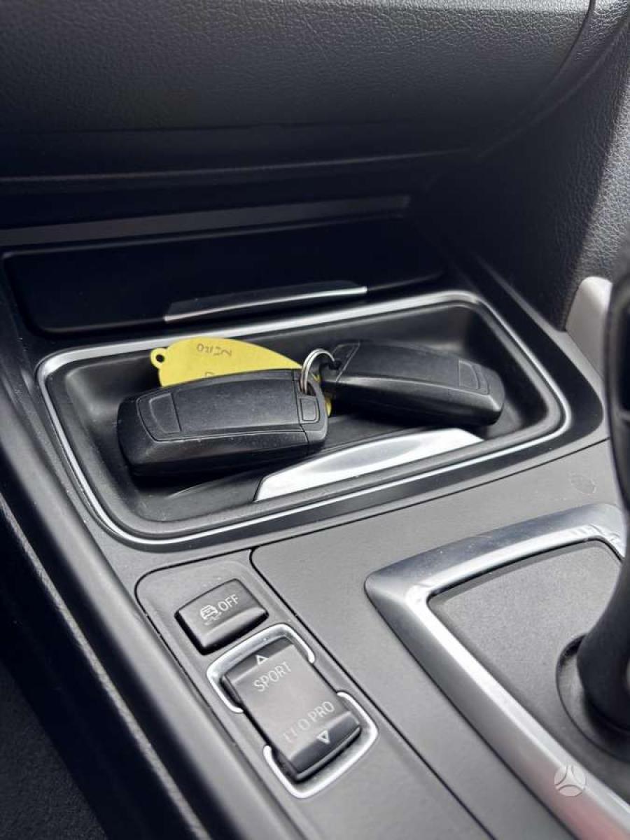 Black BMW 318 Gran Turismo 2013 in Gargzdai, with an engine capacity of 2.00 L and mileage of 254 thousand km for 8699 €, photo 21 on AUTOMOTO.COM.LV