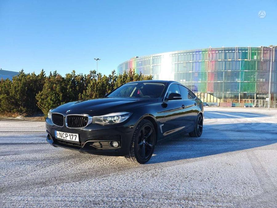 Melns BMW 318 Gran Turismo 2017 Šauļi, ar dzinēja tilpumu 2.00 L un nobraukumu 181 tūkst. km par 14250 €, foto 1 vietnē AUTOMOTO.COM.LV